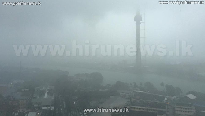 Several roads inundated due to heavy rains in Colombo - Images - Hiru ...