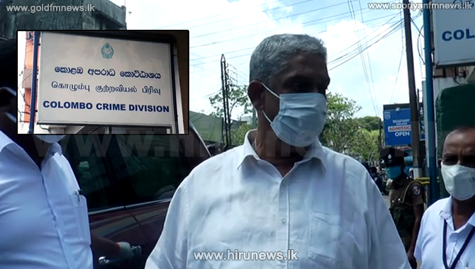 Field Marshal Sarath Fonseka provides a one hour statement to CCD ...