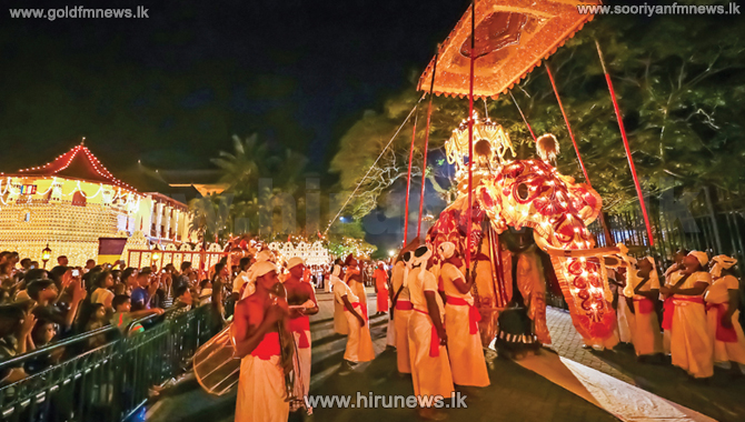 The first Randoli Perahera of the Temple of the Tooth today - Hiru News ...