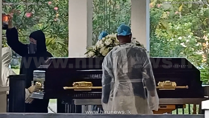 Former minister Mangala Samaraweera's funeral held at Borella (Video ...