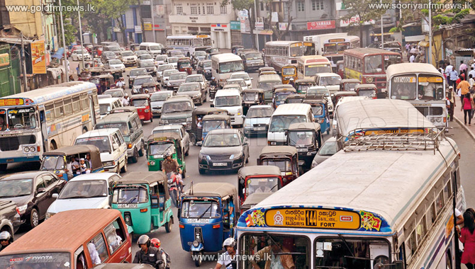 Traffic congestion on Colombo-Kandy main road - Hiru News - Srilanka's ...