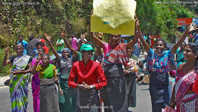 Estate workers protest in Talawakele - Hiru News - Srilanka's Number ...