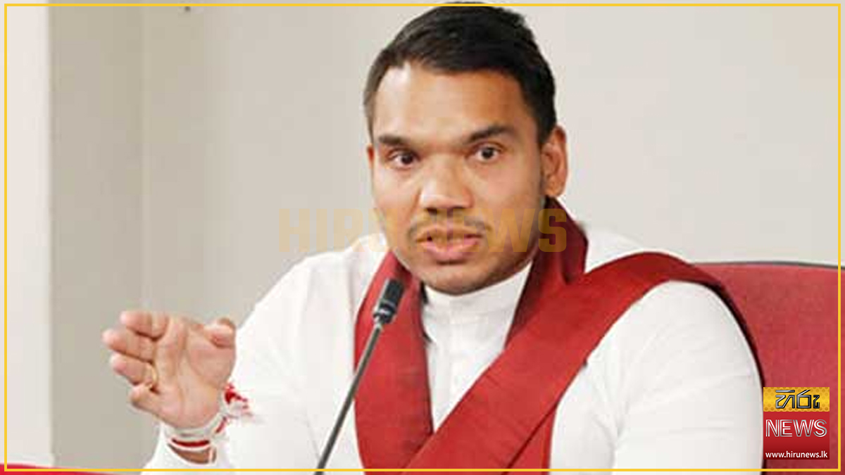 පිල්ලෙයාන් කියන හැටියට යම් පක්ෂයක් කොටින්ට ආයුධ දුන්නානම් පරීක්ෂණයක් කළ ...