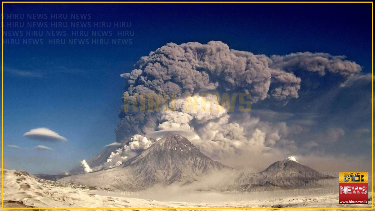 DORMANT RUSSIAN VOLCANO ERUPTS FOR THE FIRST TIME IN 450 YEARS - Gold ...