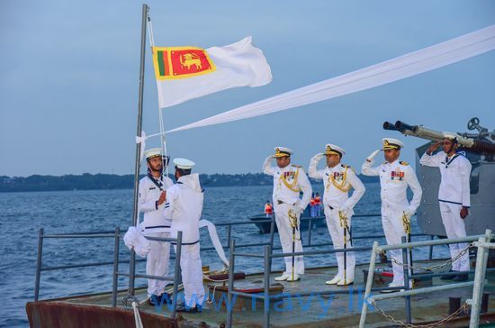 SLNS 'Weeraya' & 'Jagatha' bid farewell to the Sri Lanka Navy (Photos ...
